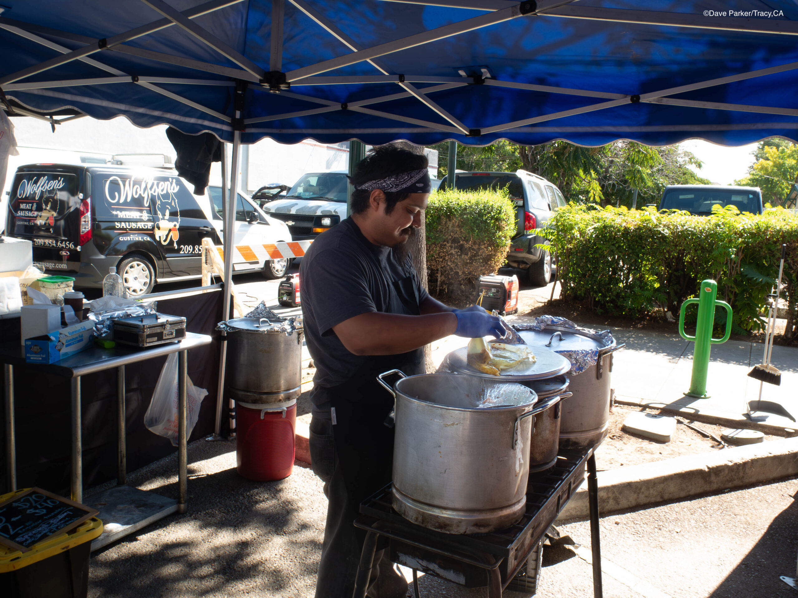 Cities can improve day-to-day life by freeing street vendors - Pacific ...